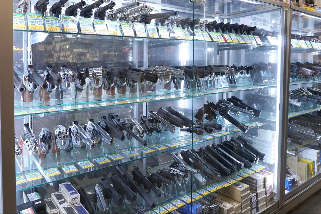 「GUN＆MILITARY ECHIGOYA」は首都圏最大級のミリタリーショップ – オタスポガイド