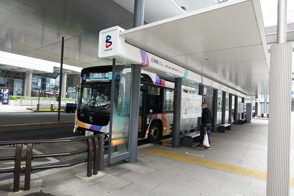 新橋 ー 国際展示場間を結ぶ「東京BRT」が開通！ コミケットで使えるか実際に乗ってみた！ – オタスポガイド