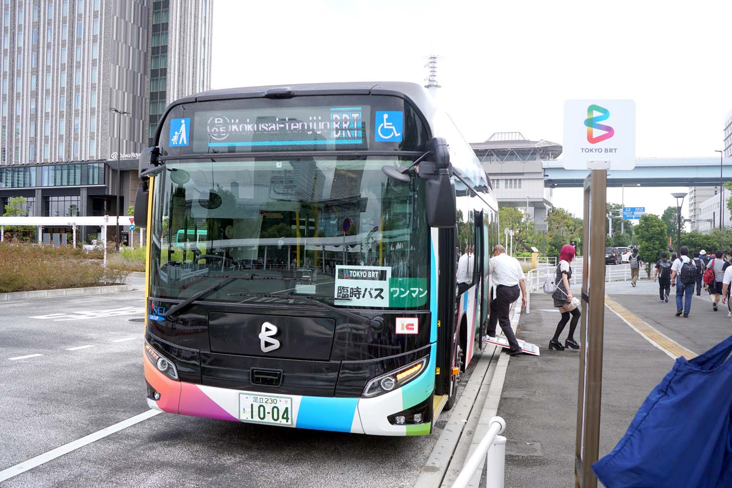 C102で初登場の「東京BRT」－ 実際にコミケット当日に乗ってみた！ – オタスポガイド